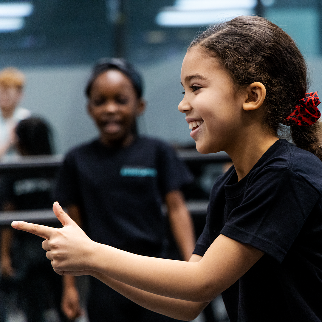 ASSOCIATES | ITALIA CONTI